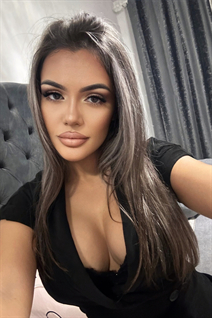 Romanian Brides: How To Date Romanian Women | LadaDate