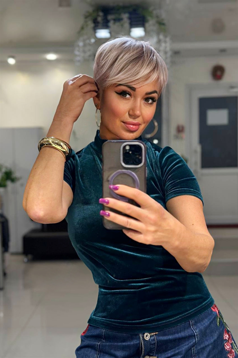 Charming Elena (56 y.o.) from Odessa with Blonde hair - ID 988941 ...