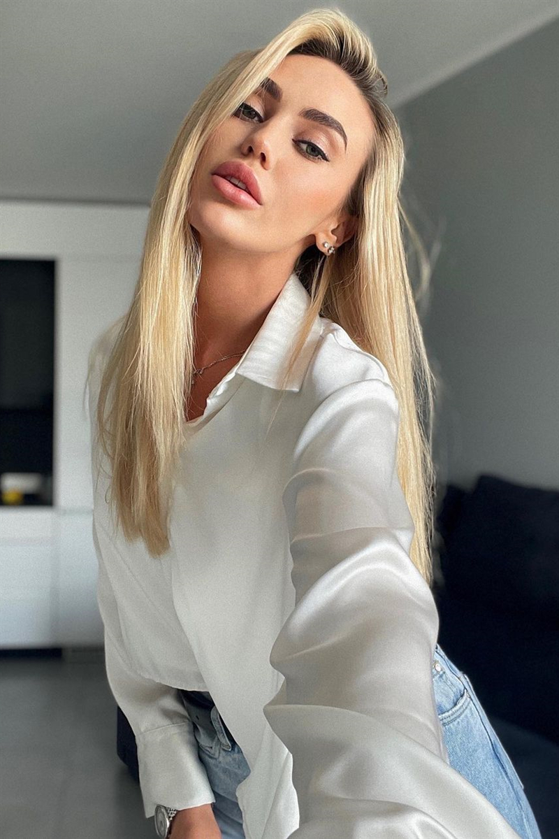 Beautiful Olga (34 y.o.) from Kiev with Blonde hair - ID 366399 | LadaDate