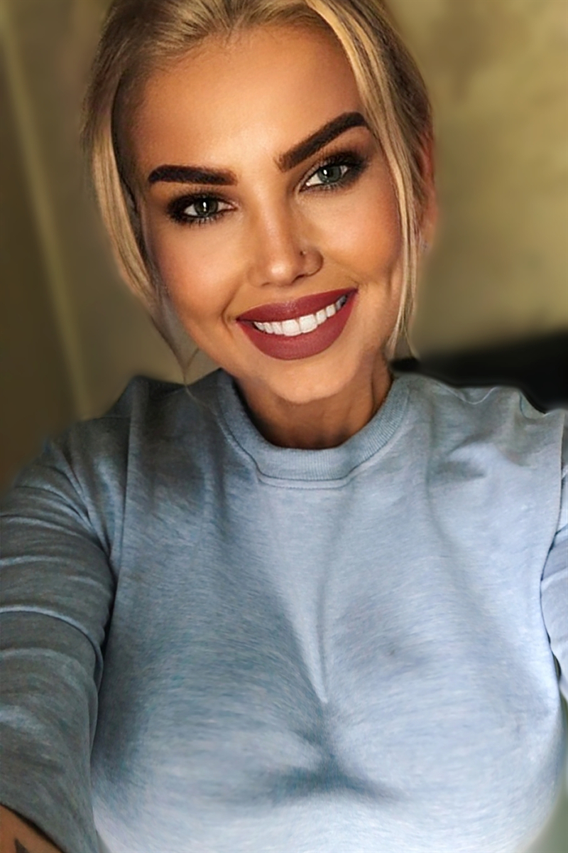 Charming Yulia (44 y.o.) from Sumy with Blonde hair - ID 118107 | LadaDate