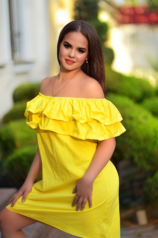 Beautiful Elizabet (28 y.o.) from Nikolaev with Dark Brown hair - ID ...