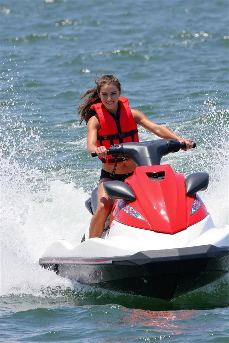 Wonderful Sandra (44 y.o.) from Rotterdam with Dark Brown hair - ID 653493 | LadaDate