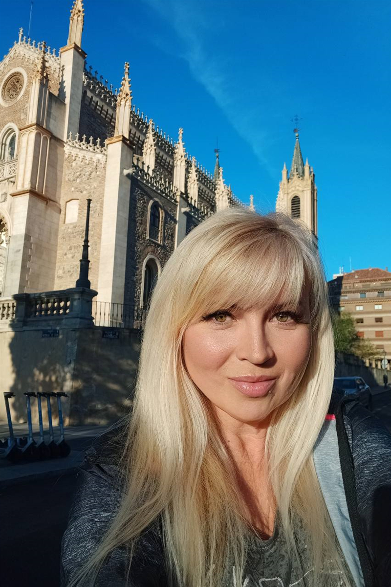 Magnifique Svetlana (59 ans) de Kiev avec aux cheveux Blond - ID 988602 | LadaDate