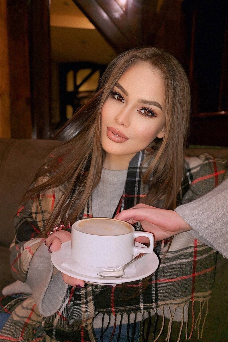 Charmante Ekaterina (34 ans) de Khmelnitsky avec aux cheveux Chatain clairs - ID 487824 | LadaDate