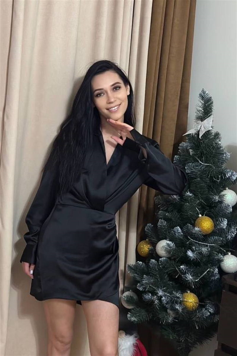 Wonderful Iryna (38 y.o.) from Ivano-Frankovsk with Dark Brown hair - ID 546080 | LadaDate