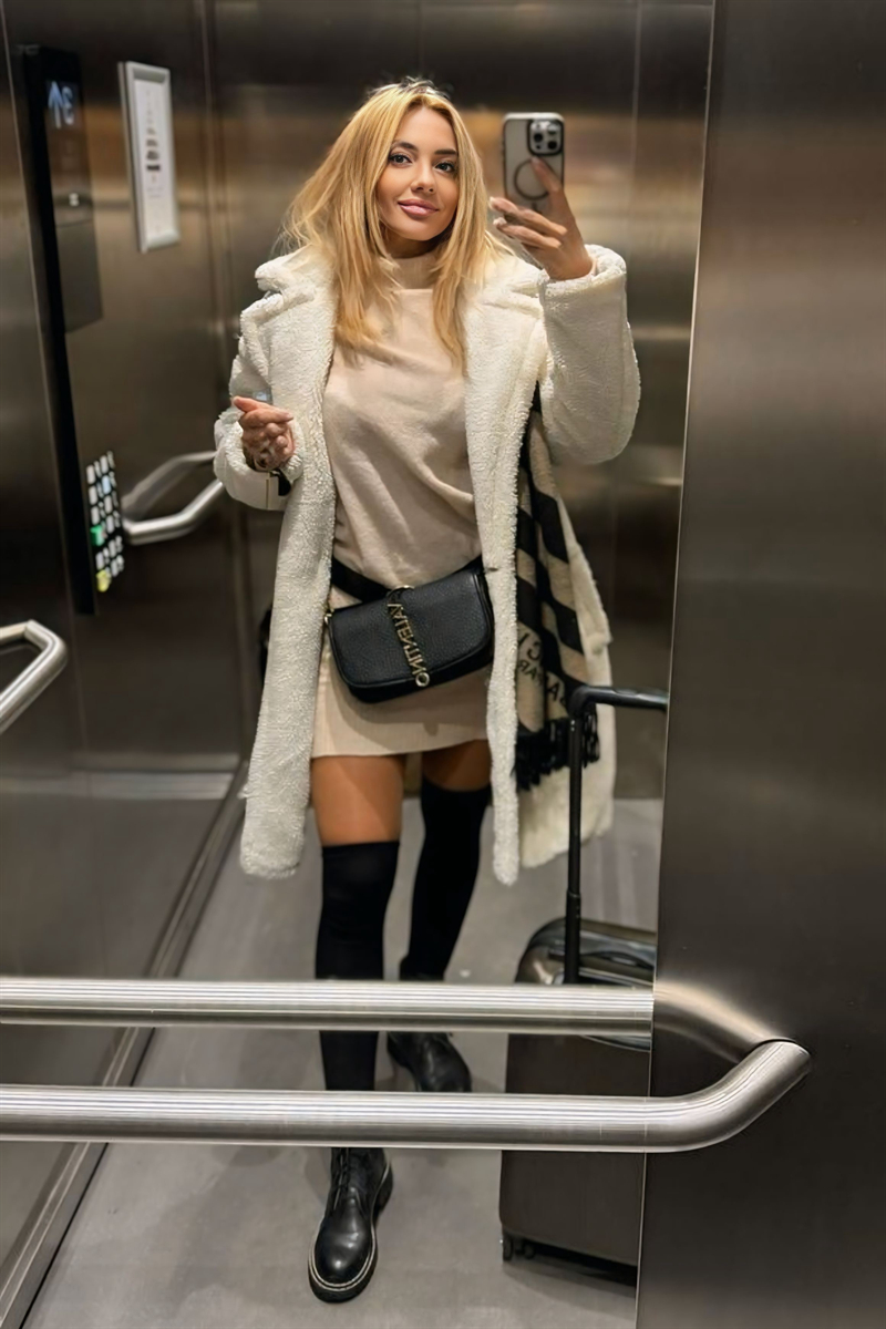 Beautiful Czech Girl Irina From Praha With Blonde Hair 45yo Id 211352