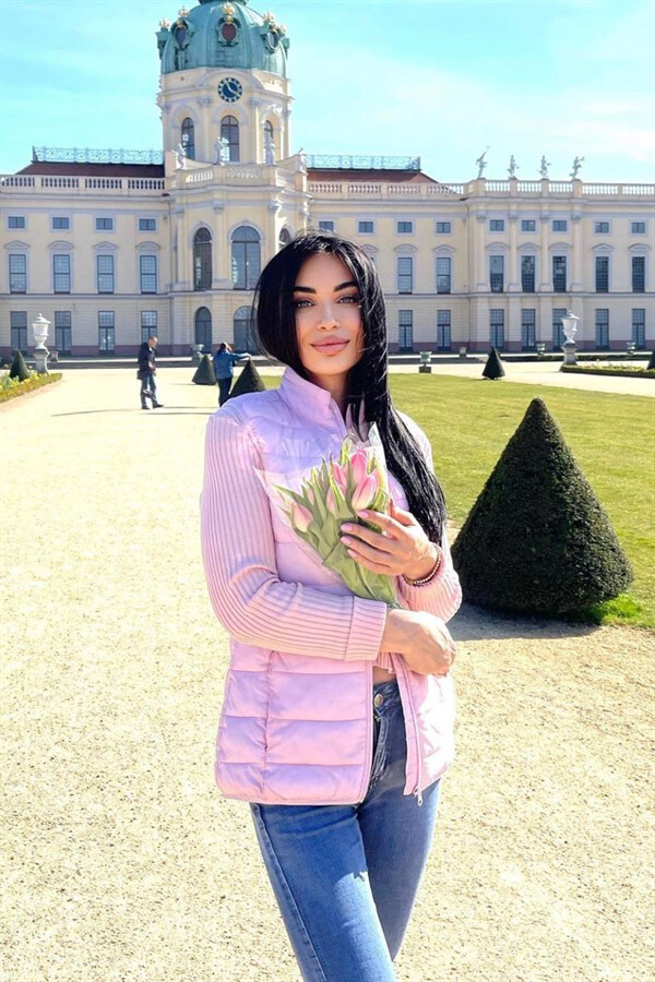 Dating a german woman Inna from Berlin with Black hair 51yo - ID 357898 ...