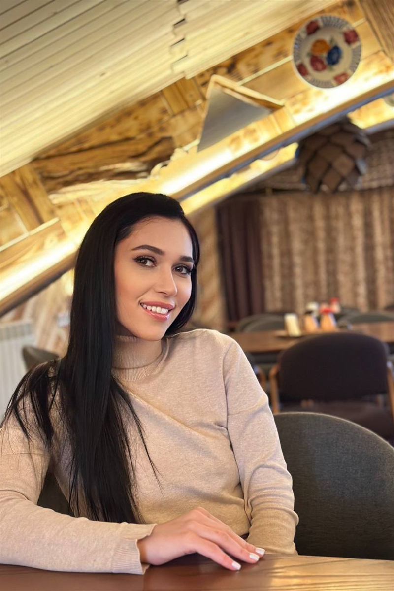 Wonderful Iryna (38 y.o.) from Ivano-Frankovsk with Dark Brown hair - ID 546080 | LadaDate