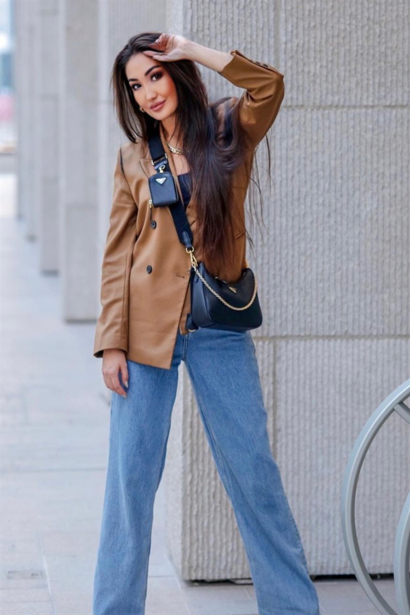 Charming Tolkyn (35 y.o.) from Астана with Dark Brown hair - ID 985511 ...