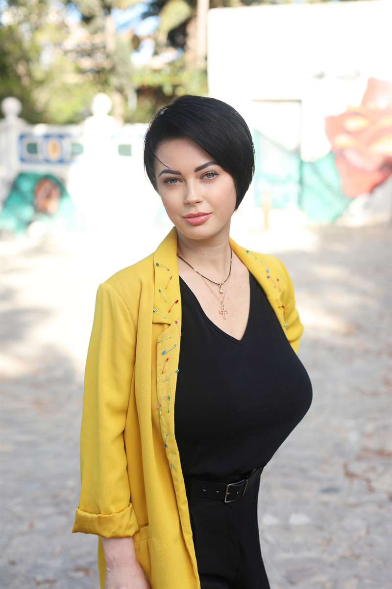 Beautiful Olga (45 y.o.) from Alicante with Black hair - ID 667244 ...