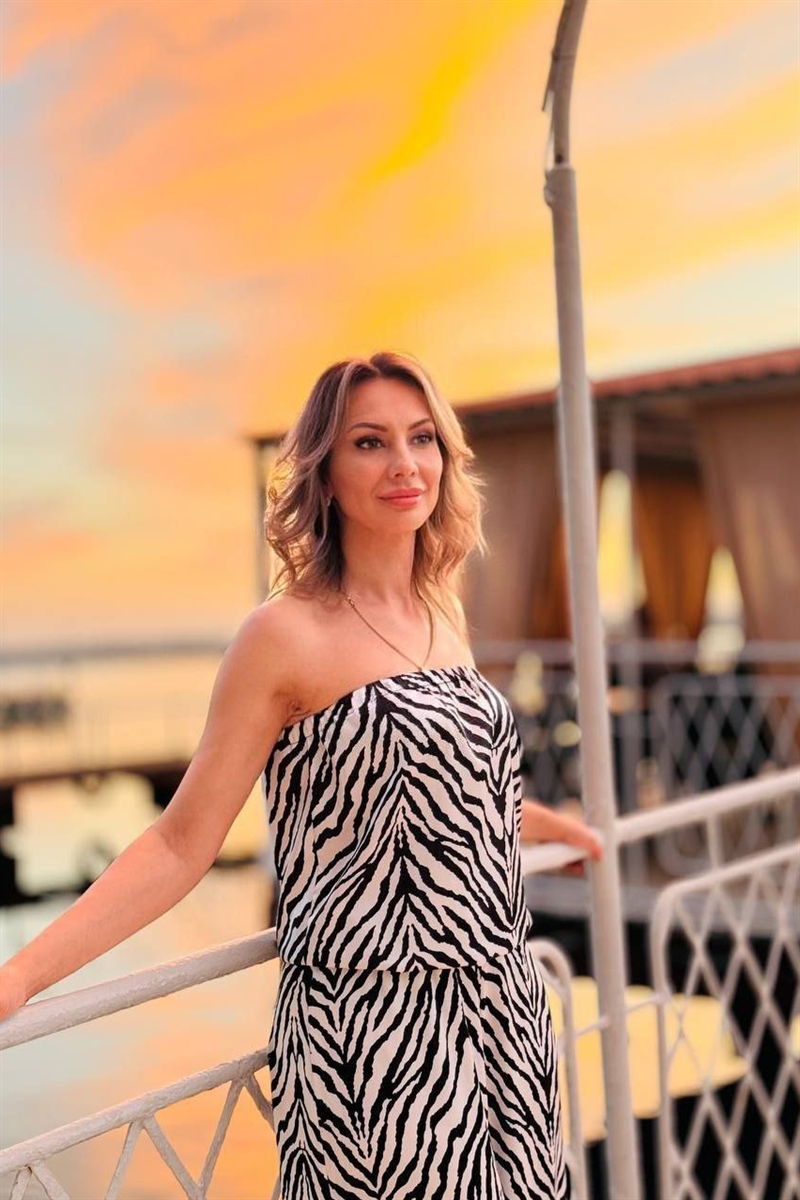 Charming Natali (47 y.o.) from Nikolaev with Blonde hair - ID 823145 | LadaDate