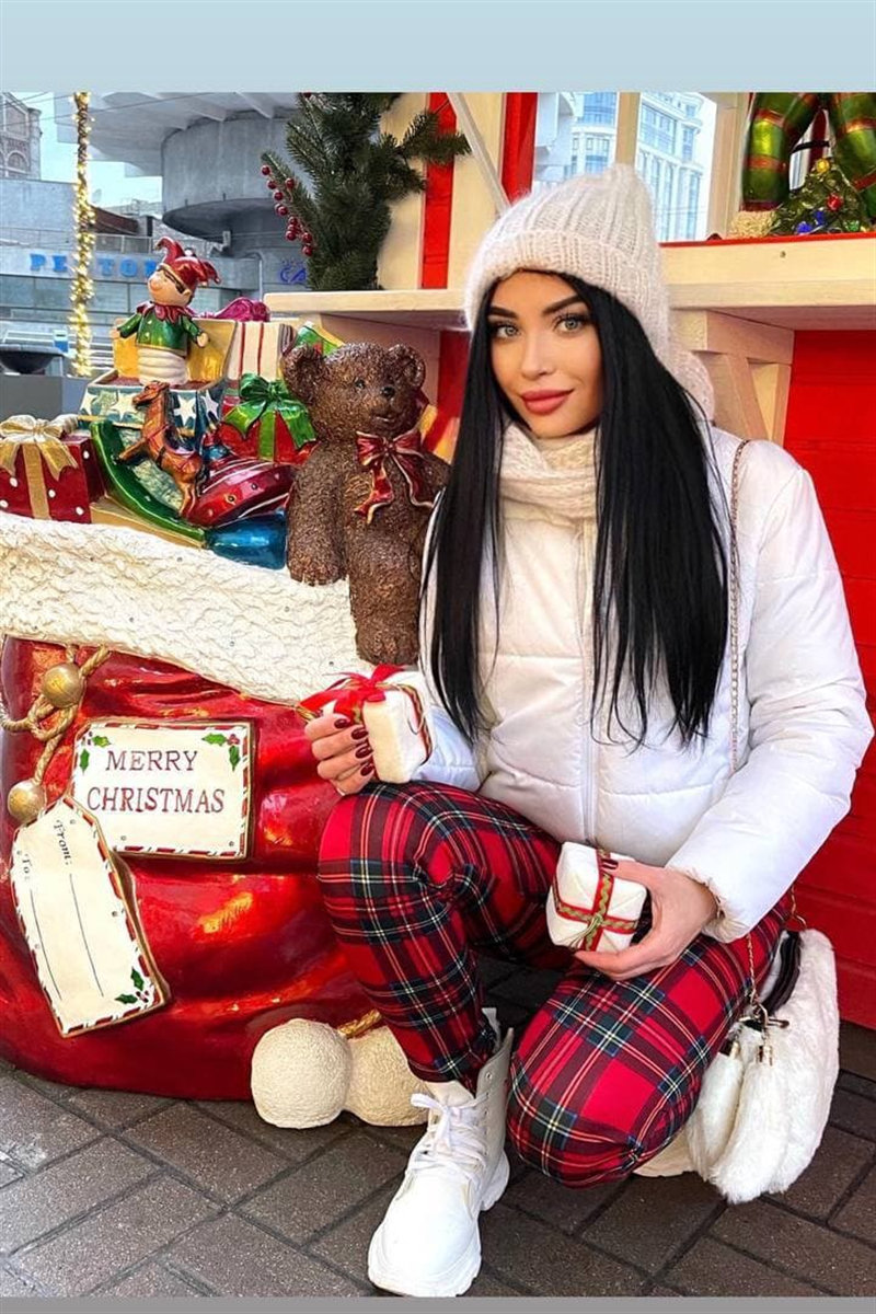 Dating a german woman Inna from Berlin with Black hair 51yo - ID 357898 ...