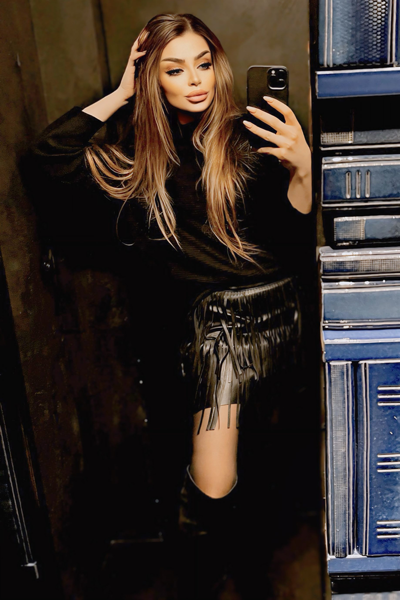 Wonderful Tatiana (40 y.o.) from Paris with Light Brown hair - ID ...