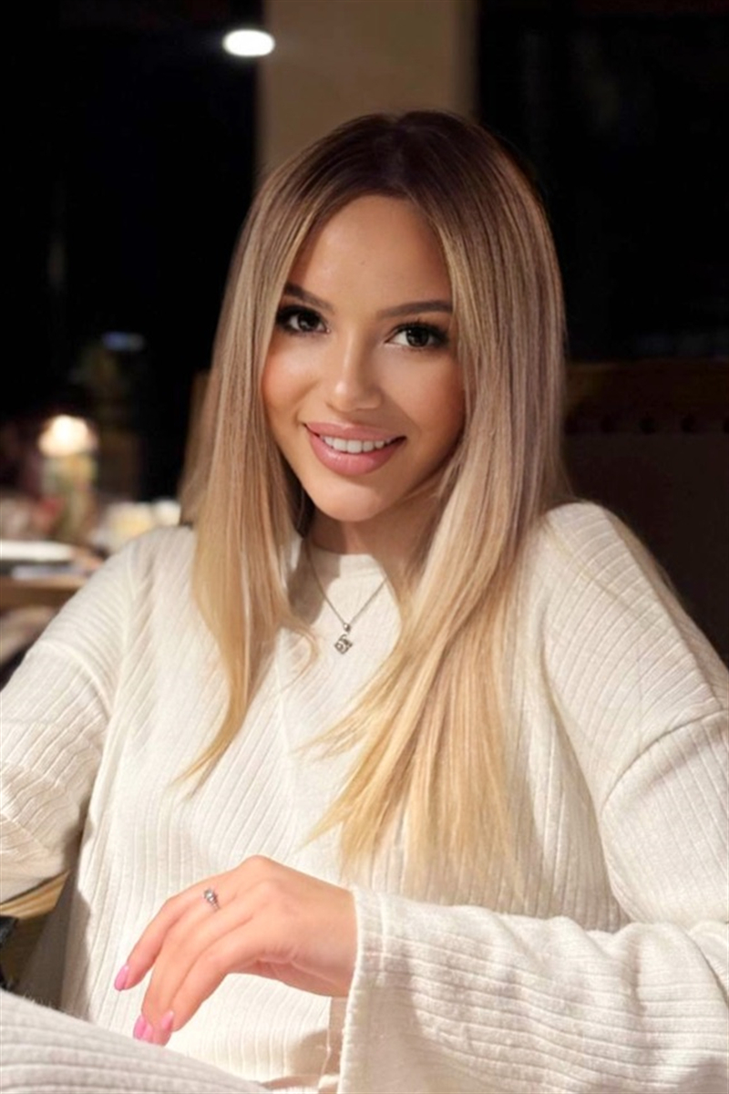 Gorgeous Daria (23 y.o.) from Odessa with Blonde hair - ID 331278 ...