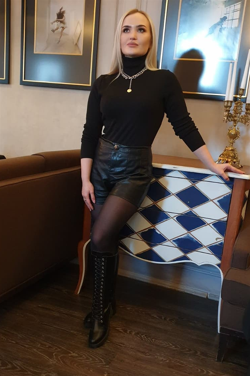 Beautiful Julia (33 y.o.) from Kiev with Blonde hair - ID 742269 | LadaDate