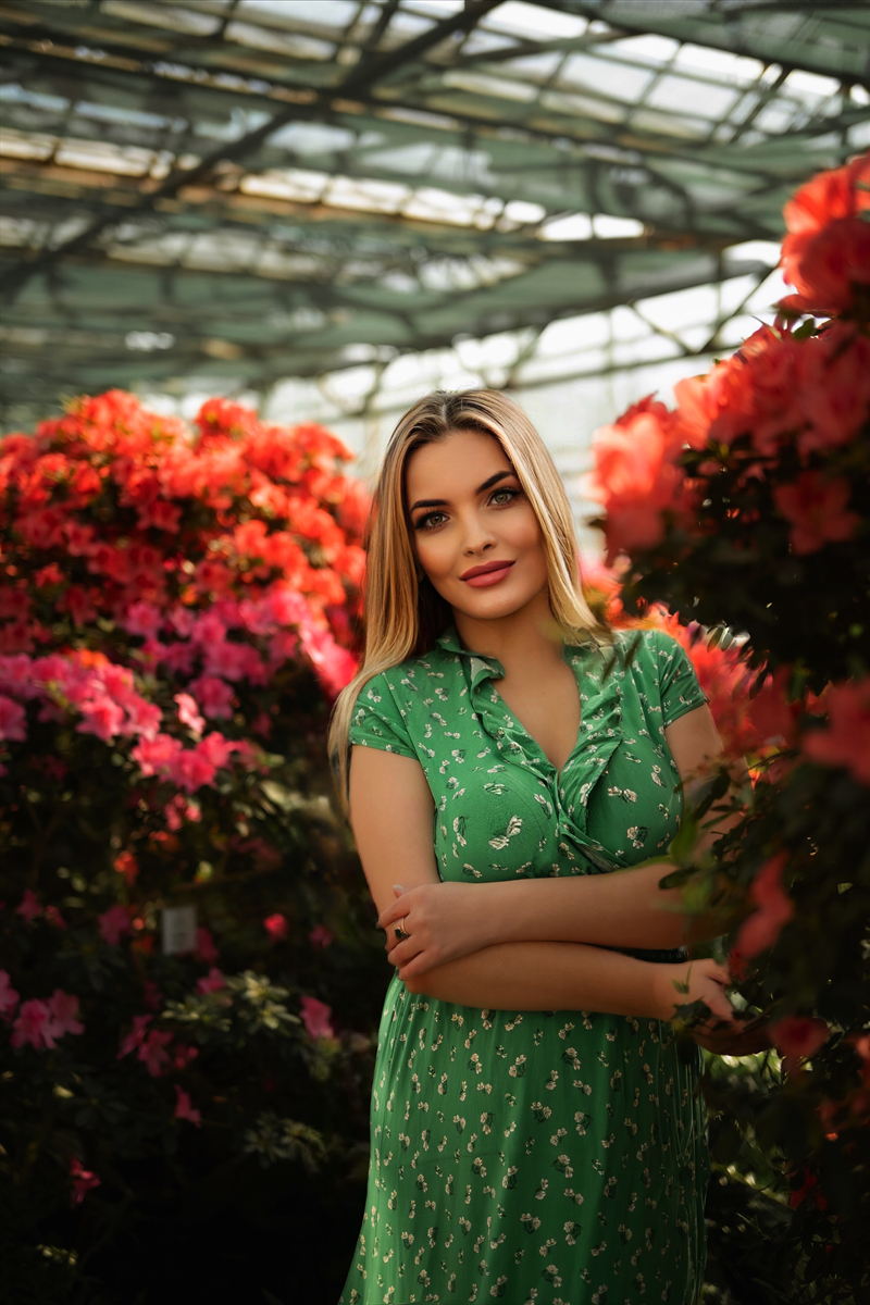 Cute Anna (32 y.o.) from Kiev with Blonde hair - ID 440909 | LadaDate