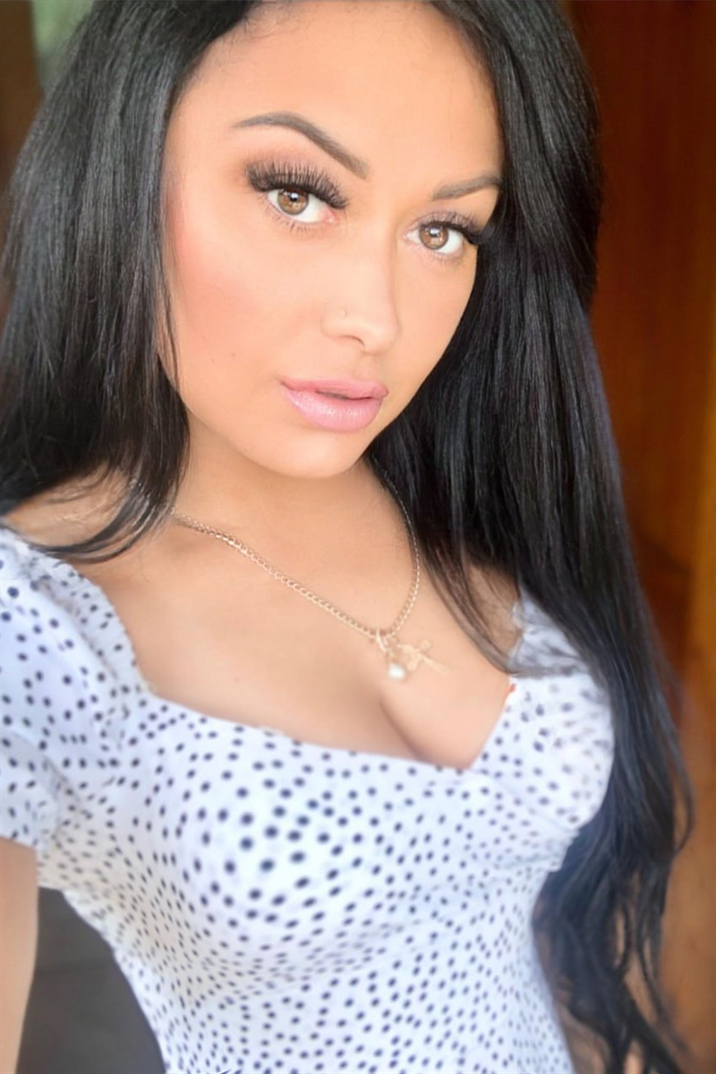 Beautiful Julia (40 y.o.) from London with Black hair - ID 293251 ...