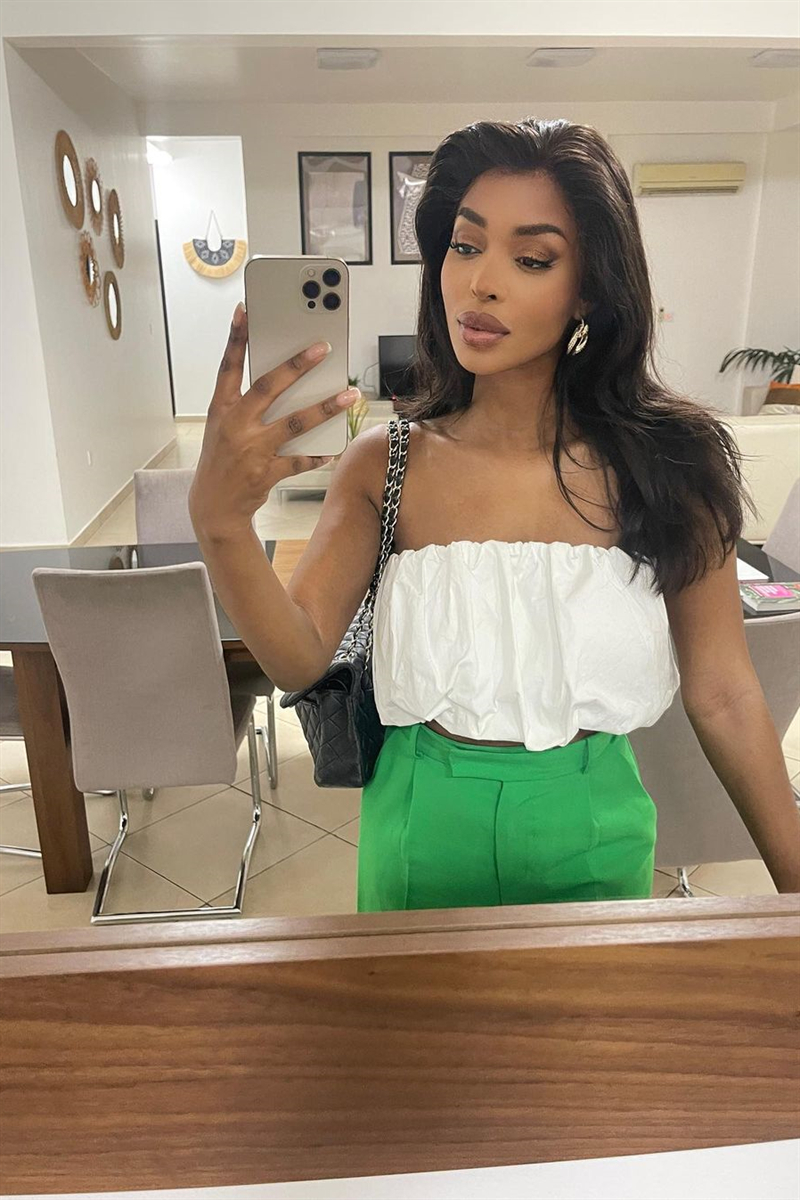 Beautiful Raissa (30 y.o.) from Oslo with Dark Brown hair - ID 706364 ...