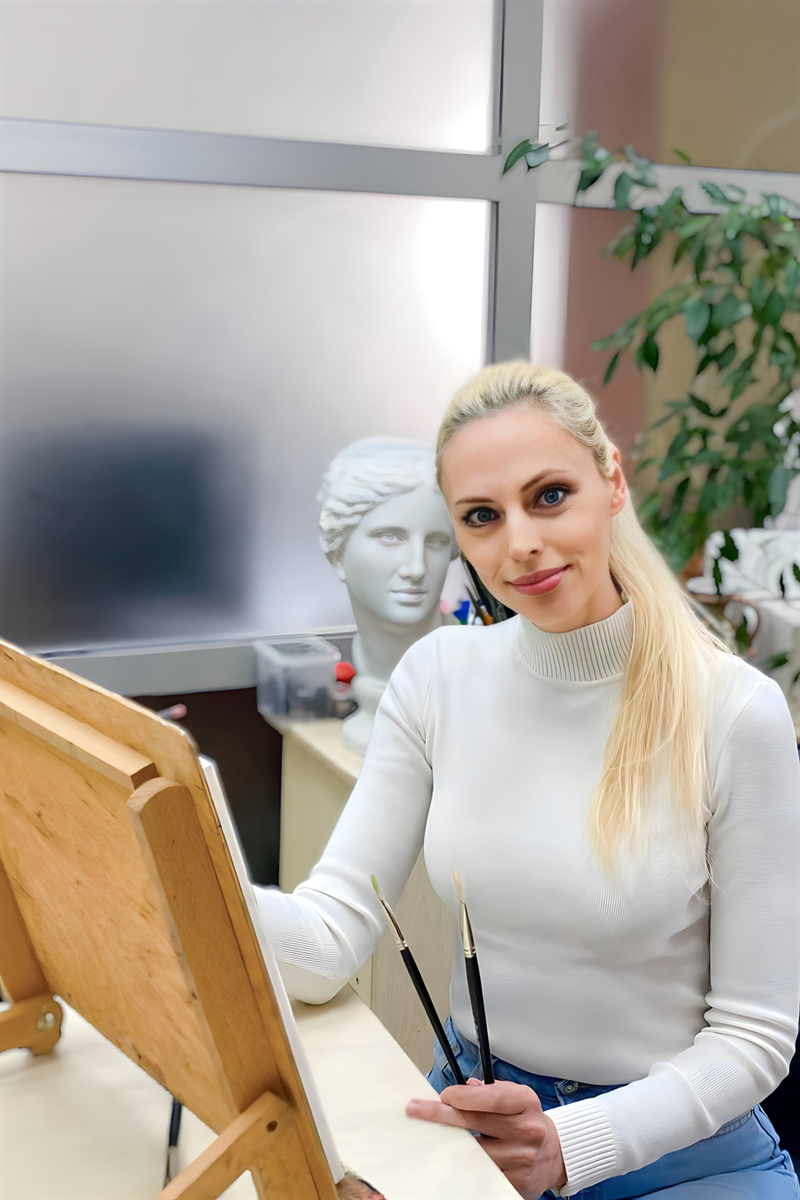 Beautiful Victoria (49 y.o.) from Milan with Blonde hair - ID 422202 ...