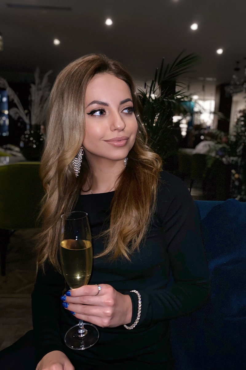 Charming Sveta (29 y.o.) from Khmelnytskyi with Blonde hair - ID 605452 | LadaDate