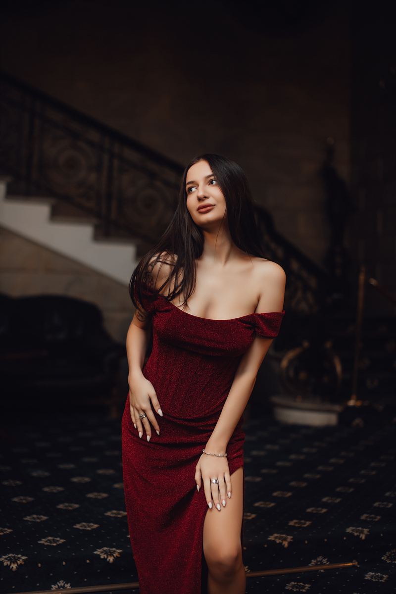 Wonderful Lesia (22 y.o.) from Odessa with Dark Brown hair - ID 498499 | LadaDate