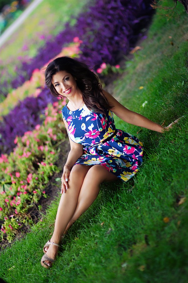 Gorgeous Irina (52 y.o.) from Kharkov with Dark Brown hair - ID 632057 ...