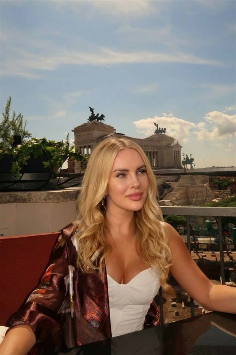 Charming Irina (39 y.o.) from Ottawa with Blonde hair - ID 947851 ...