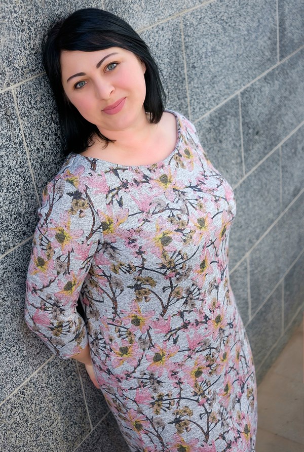 Wonderful Inna (42 y.o.) from Nikolaev with Black hair - ID 708363 ...