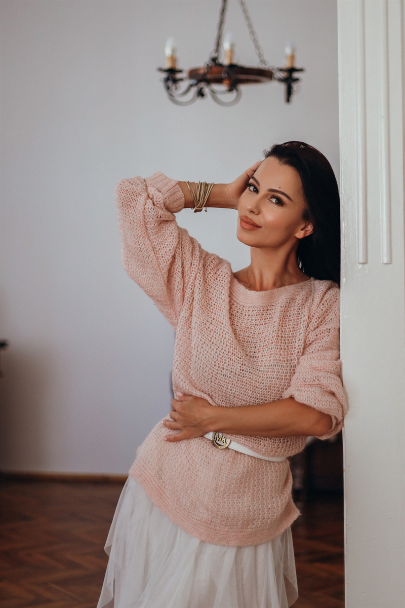 Beautiful Natalia (44 y.o.) from Milan with Dark Brown hair - ID 318201 ...
