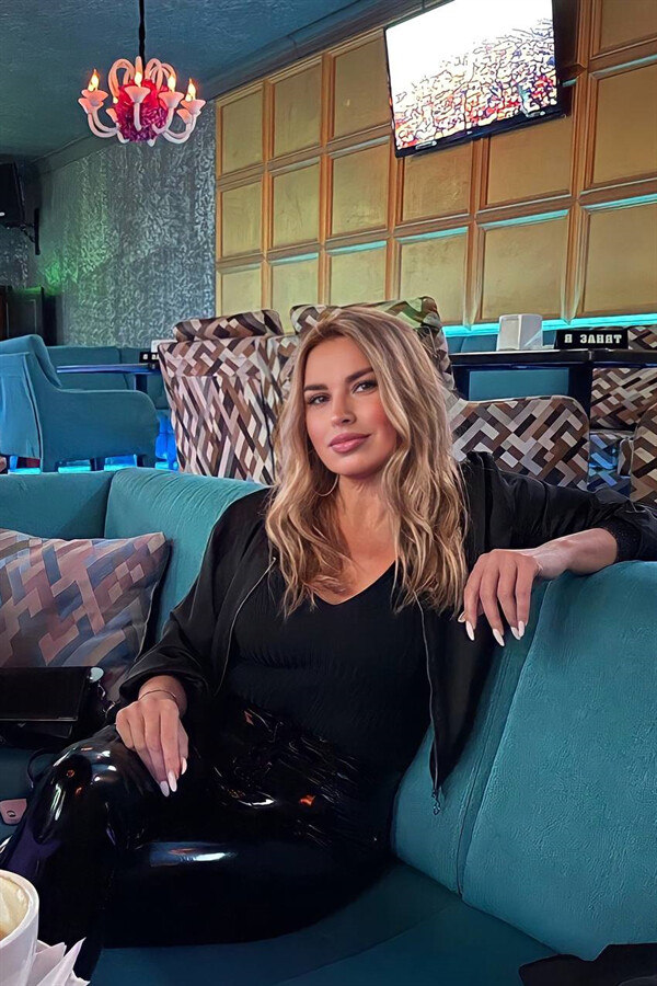 Wonderful Inna (51 y.o.) from Kharkov with Blonde hair - ID 423814 ...