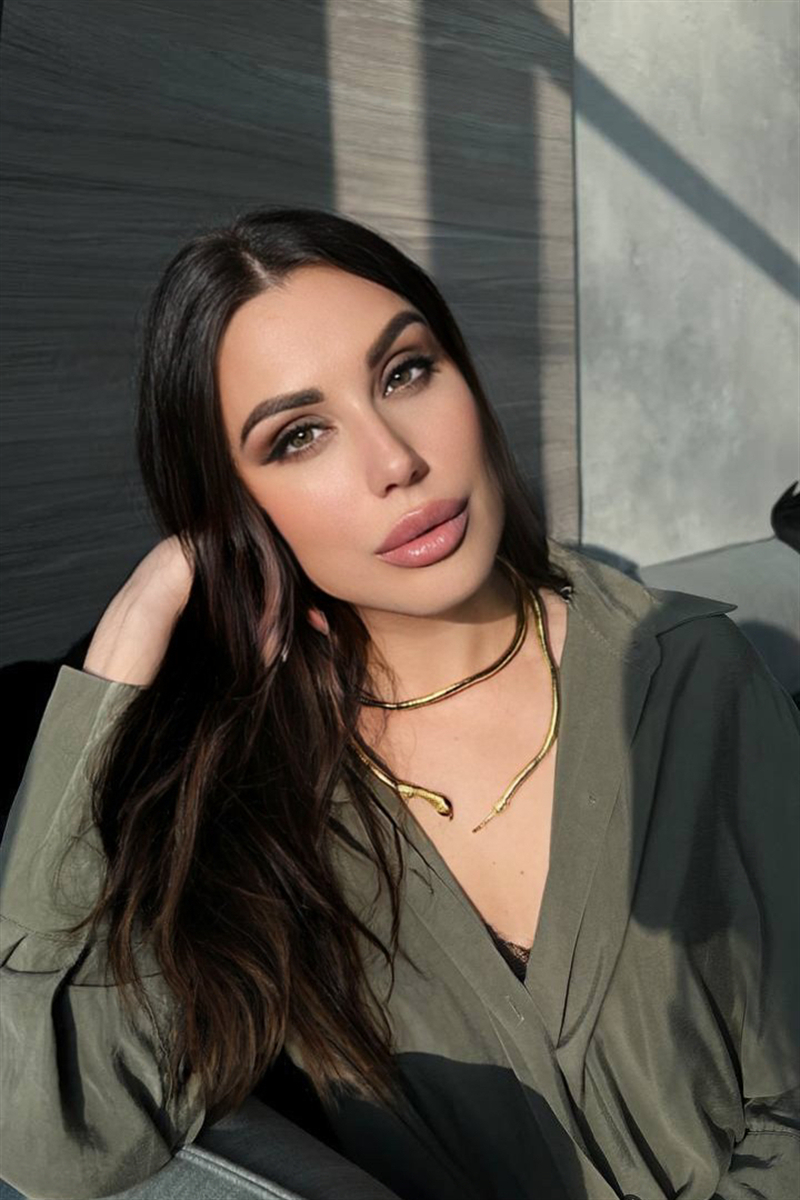 Beautiful Marina (36 y.o.) from Kiev with Dark Brown hair - ID 918295 | LadaDate