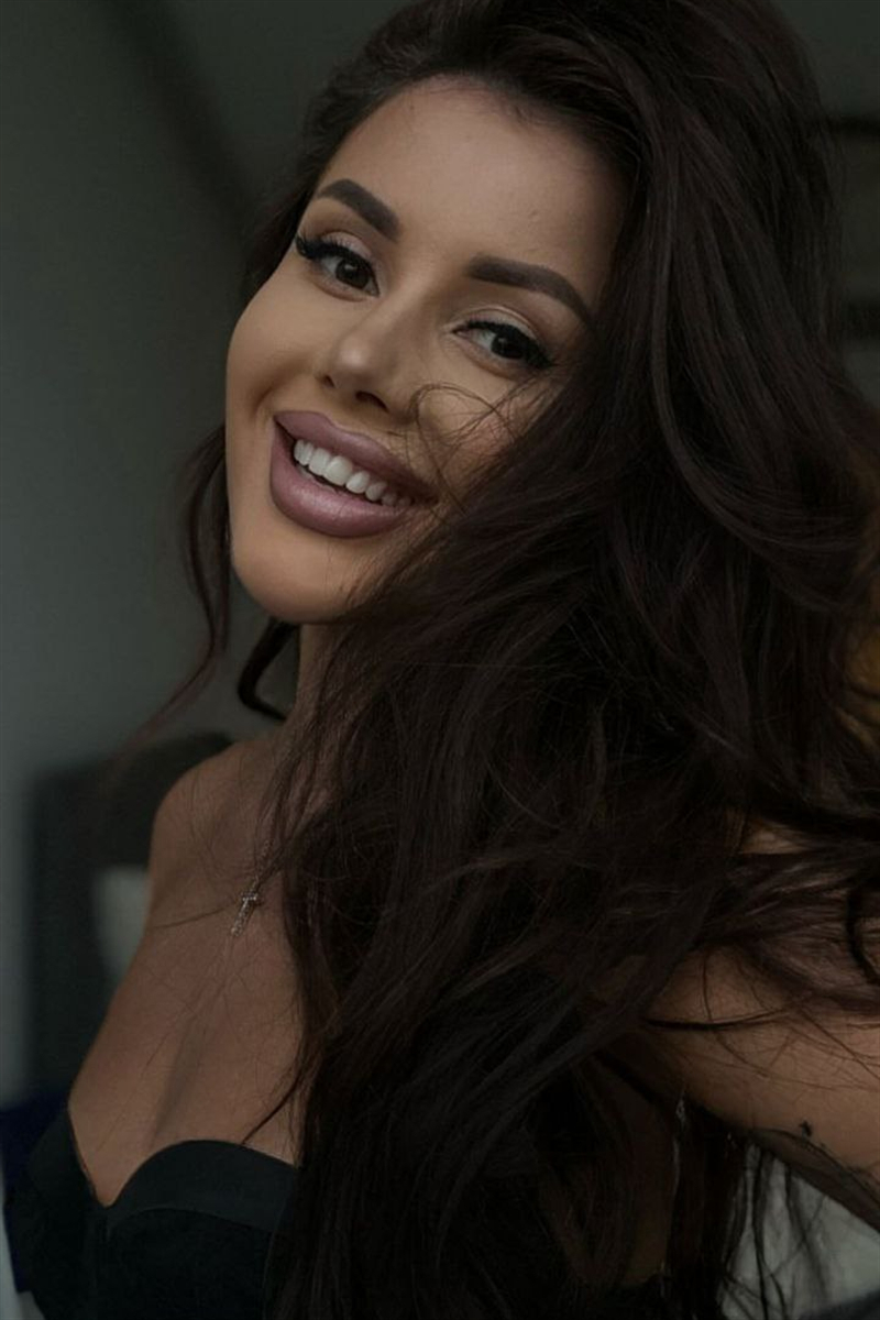 Wonderful Elena (32 y.o.) from Alma-Ata with Dark Brown hair - ID ...