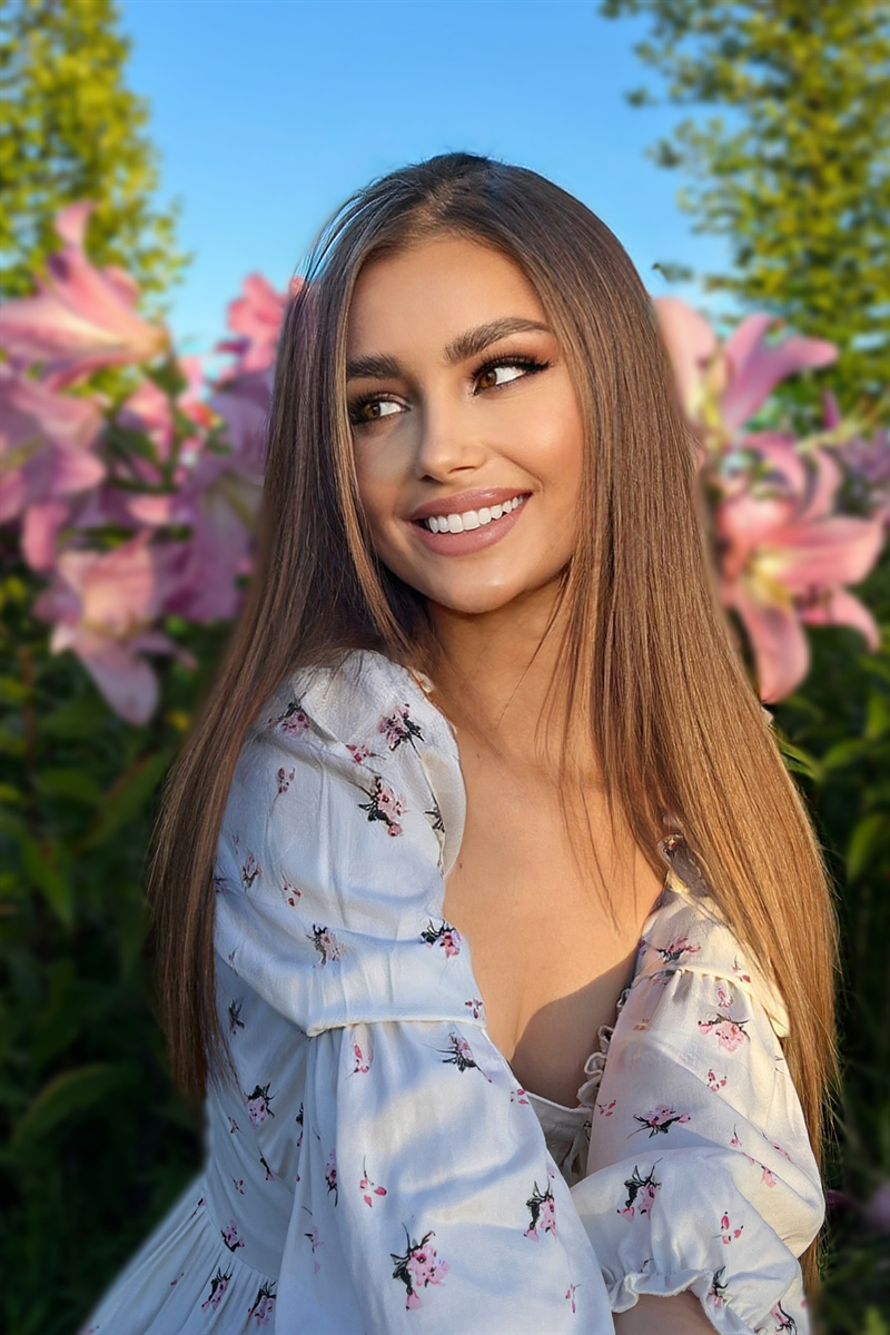 Beautiful Veronica (24 y.o.) from Kyiv with Light Brown hair - ID ...