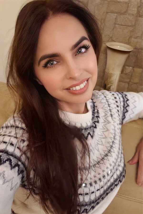 Magnifique Irina (55 ans) de Kiev avec aux cheveux Brunette - ID 435641 | LadaDate