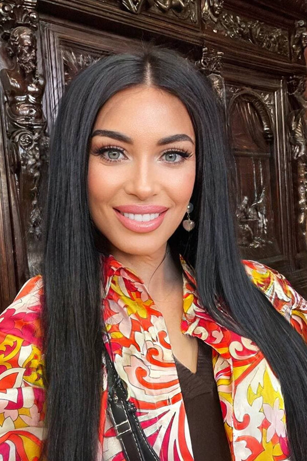 Dating a german woman Inna from Berlin with Black hair 51yo - ID 357898 ...