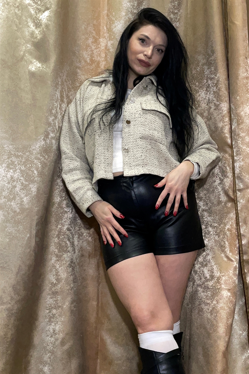 Beautiful Alina (33 y.o.) from Dubno with Dark Brown hair - ID 520112 ...