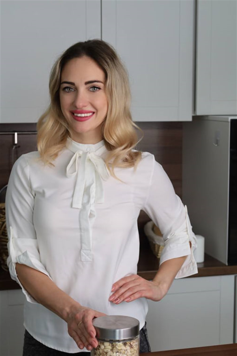 Charming Julia (36 y.o.) from Kiev with Blonde hair - ID 699798 | LadaDate