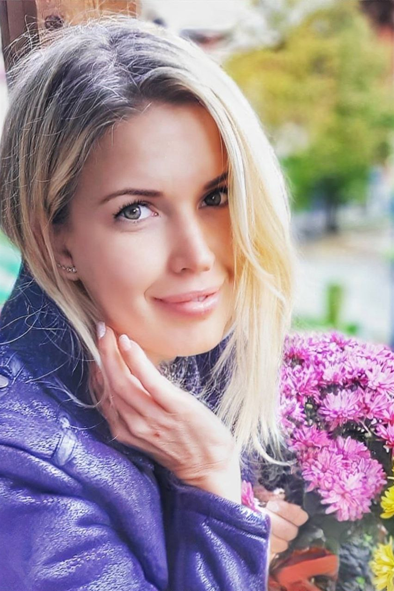 Merveilleuse Irina (43 ans) de Lviv avec aux cheveux Blond - ID 407359 ...